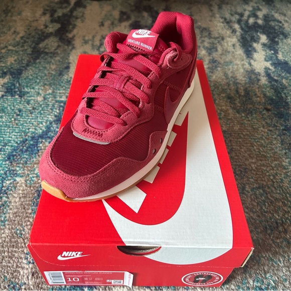 Nike | Shoes | Wmns Nike Venture Runner Sneaker Sz New | Poshmark